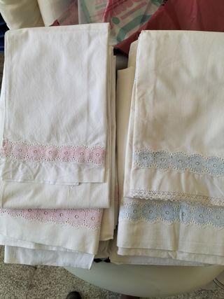 2 lenzuoli a una piazza e 2 federe