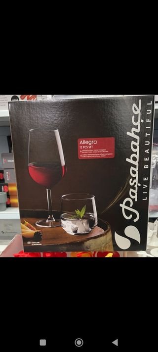 servizio coppe vino+ bicchieri acqua