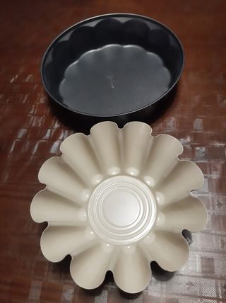 Set: stampo budino (cm 23) e tortiera cm 27