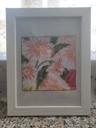 Quadro con ricamo floreale 15x25 cm