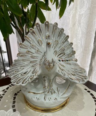 pavone porcellana di capodimonte 