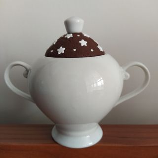 Zuccheriera con manici decorata a mano