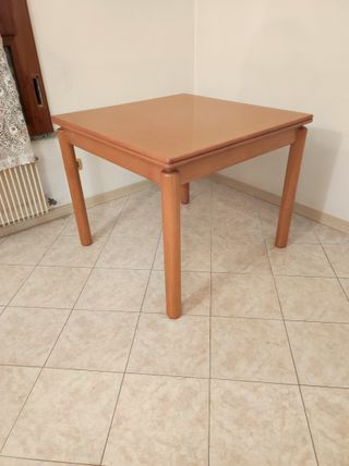 Tavolo in legno allungabile