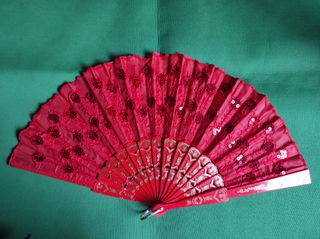 Ventaglio rosso vintage. 