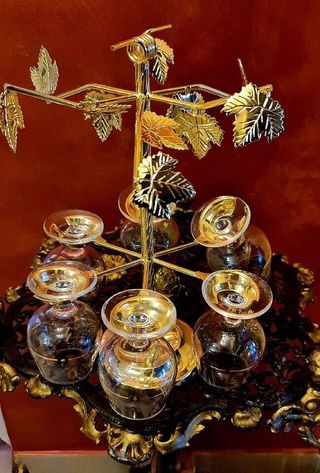 espositore di bicchieri da cognac. set liquore