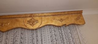 Mantovana in legno artigianale dorata