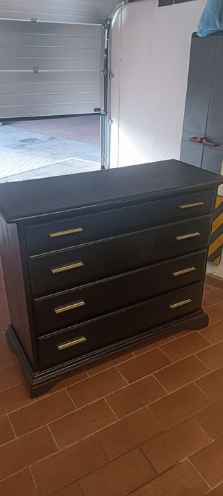 Comò Cassettiera appena restaurata