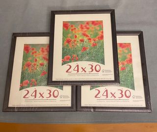 Set di tre cornici nuove