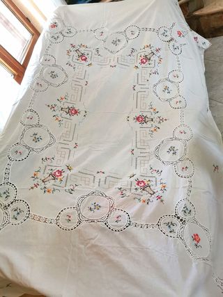 tovaglia 6 posti, fatta a mano. puro cotone