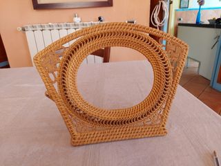 Cornice in rattan