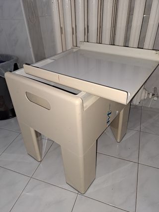 sgabello bianco