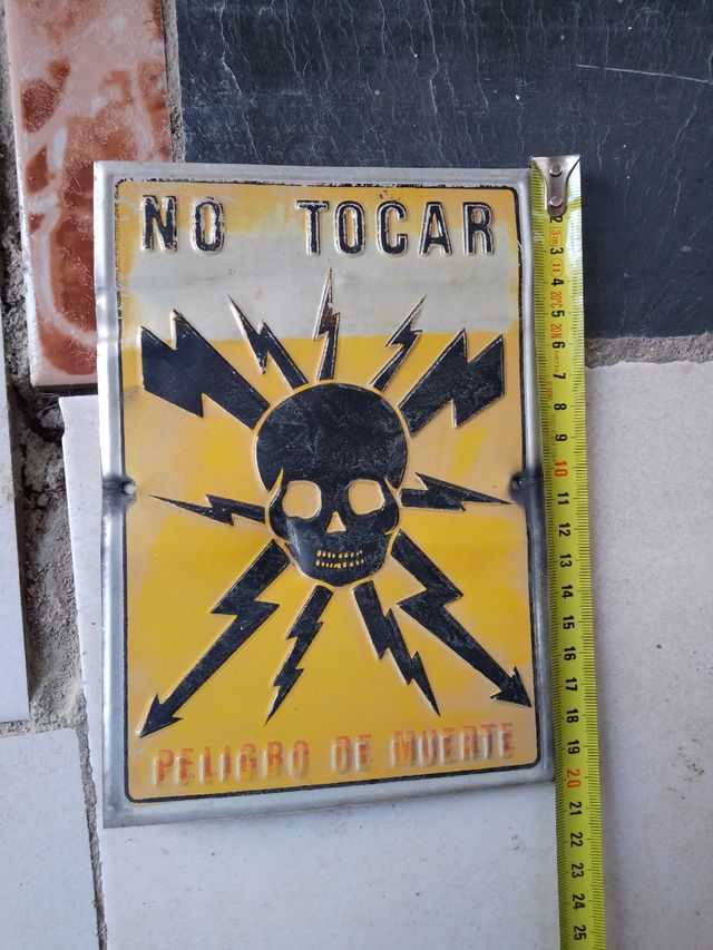 Señal peligro de muerte de segunda mano por 12 EUR en Villanueva del ... Señal peligro de muerte de segunda mano por 12 EUR en Villanueva del ...