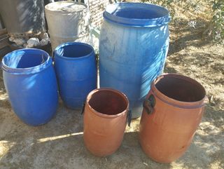 bidones depósito tonel de segunda mano por 9 EUR en La Bisbal del ...