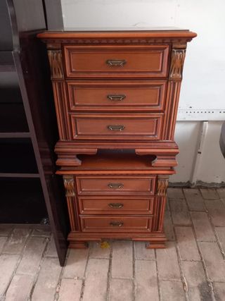 2 comodini in legno