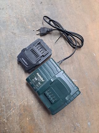 Originale Metabo Caricatore SC60 Plus + Batteria