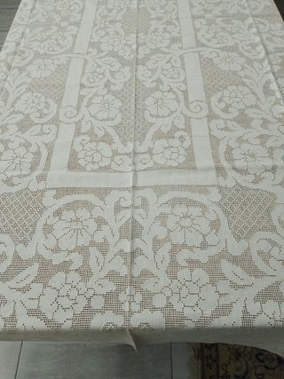 tovaglia tappeto tutto sfilato a mano