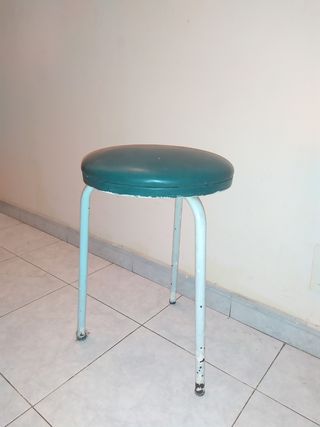 antico sgabello di design