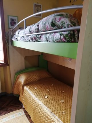 letto a castello due letti singoli 