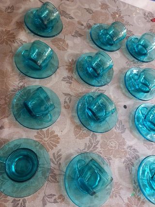 12 tazzine + piattini     8euro 