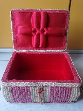 Cestino da cucito vintage imbottito