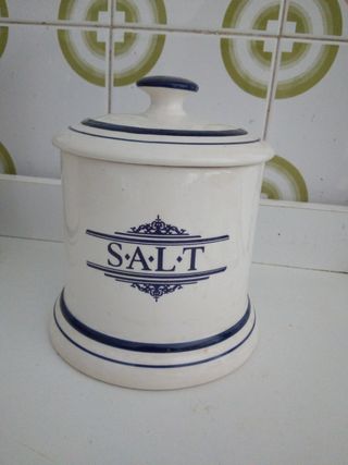 Barattolo Salt di Design in Pregiata Ceramica