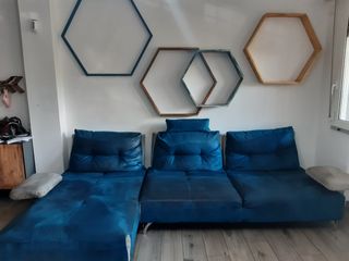 divano Dondi con esagoni in legno abbinati
