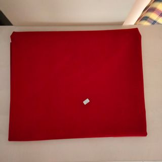tessuto rosso effetto Alcantara 