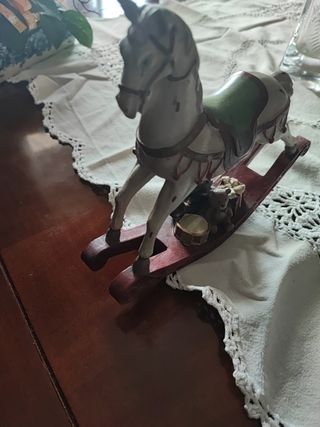 cavalluccio a dondolo