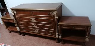 Como antico con cassetti e 2 comodini 