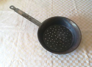 Padella per castagne arrostire in acciaio lucidato