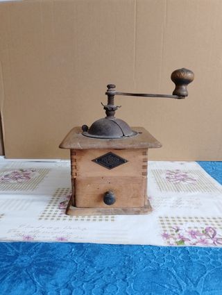 Macinacaffè antico in legno e acciaio Fraber