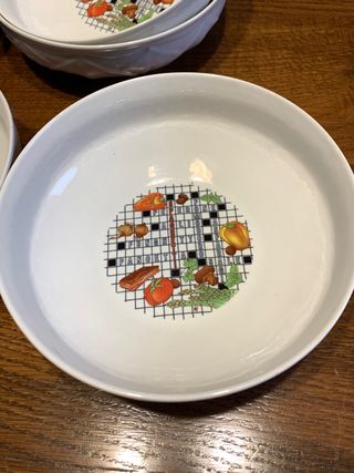 8 ciotole in ceramica con “cruciverba”