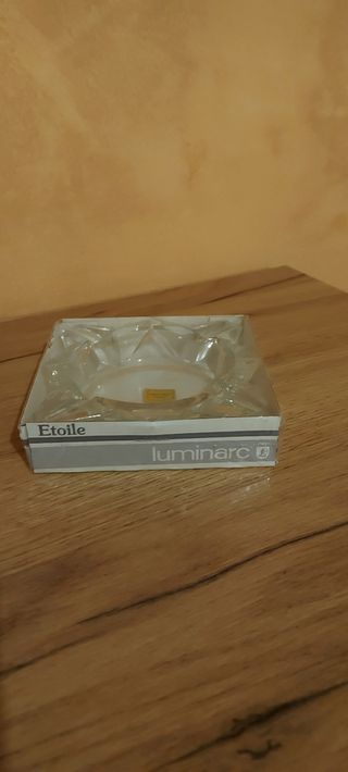 Posacenere Lumilarc ancora imballato
