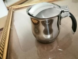 piatti e lattiera piccola