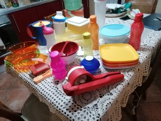 Tupperware tanti pezzi 