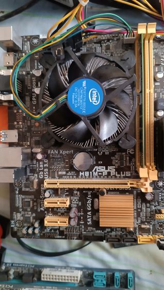 Placa base Asus hb1m-p plus de segunda mano por 50 EUR en El Arenal en ...
