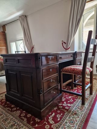 scrivania istituzionale