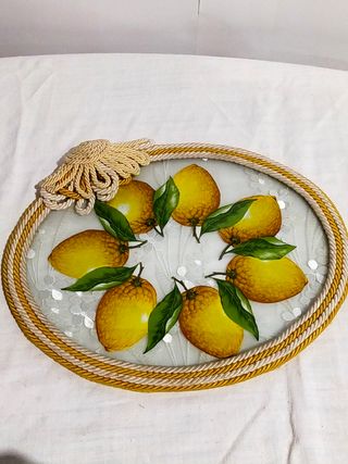 vassoio in vetro e corda.