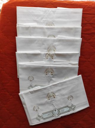 Salviette in bellissima tela. No spugna.NUOVE.