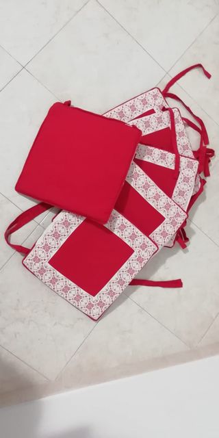 6 cuscini per sedie con laccetti