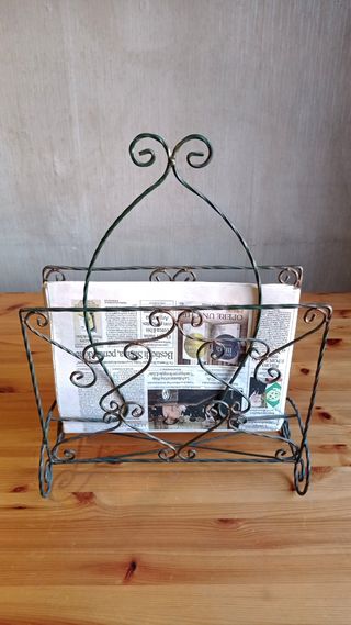 Portariviste in ferro lavorato