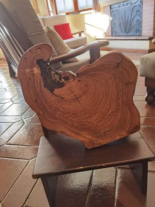 Tagliere legno di ulivo fatto a mano