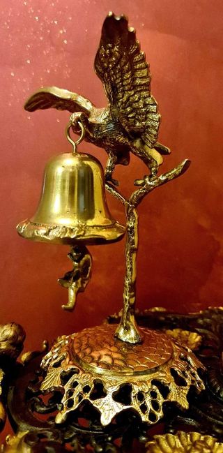 singolare campanello da tavolo bronzo con aquila
