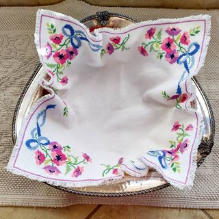 tovaglietta ricamata