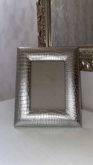 Cornice argento cornice trama coccodrillo 