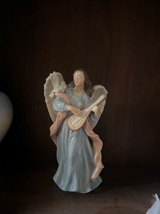 Angelo di porcellana