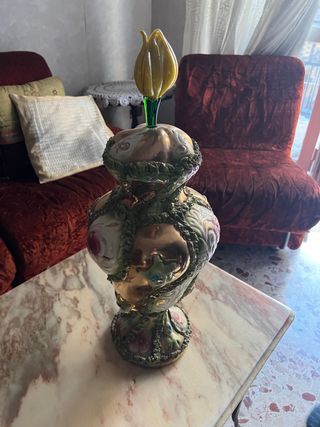 Soprammobile decorato