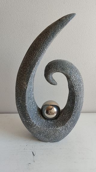 Scultura tribale moderna 
