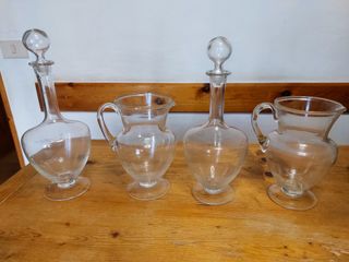Caraffe e bottiglie in vetro soffiato vintage