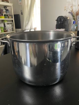 Pentola grande in acciaio per 10 porzioni